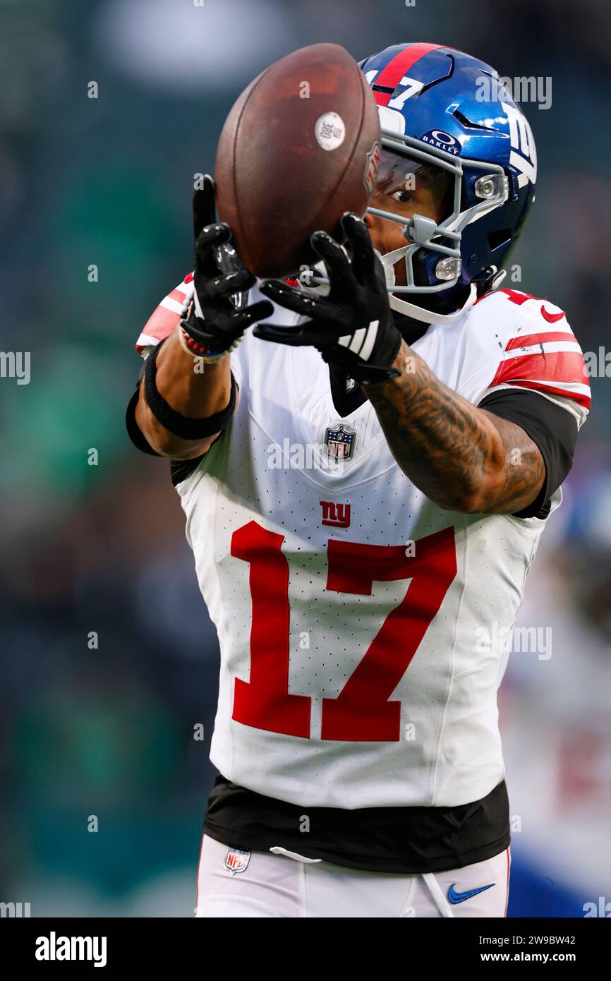 New York Giants wide receiver Wan'Dale Robinson (17) warms up before an ...