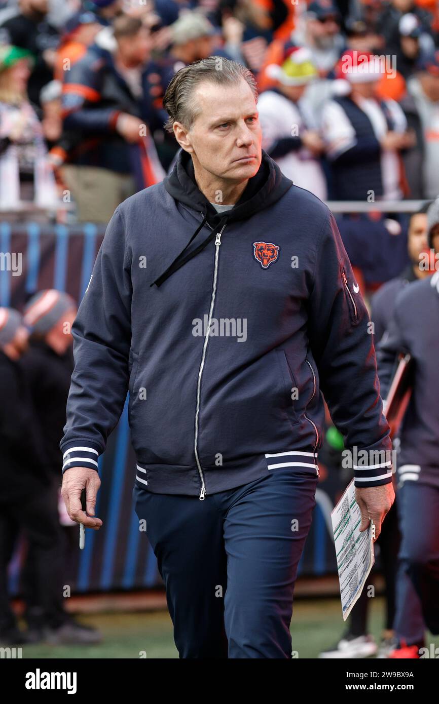 Chicago Bears head coach Matt Eberflus walks on the field before an NFL ...