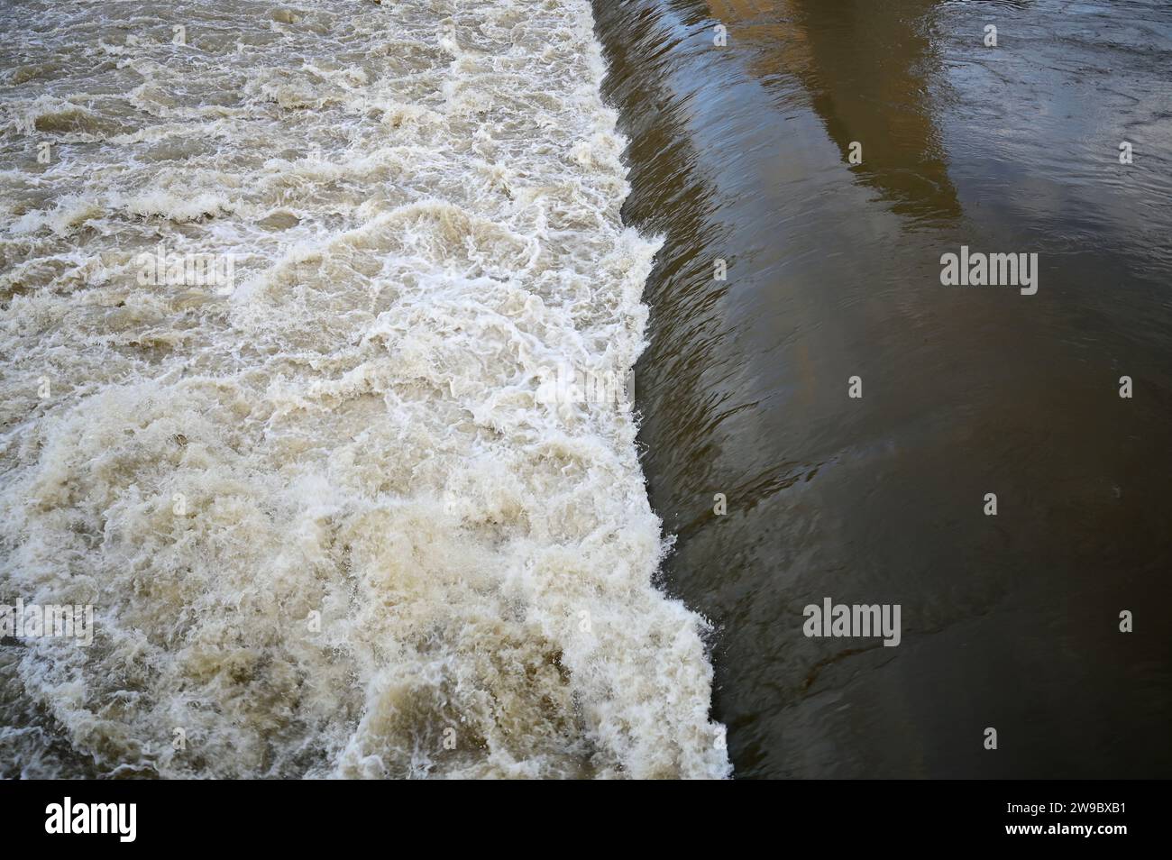 Wasserpegel von über 4,20 m an der Lausitzer Neisse nahe der Görlitzer ...