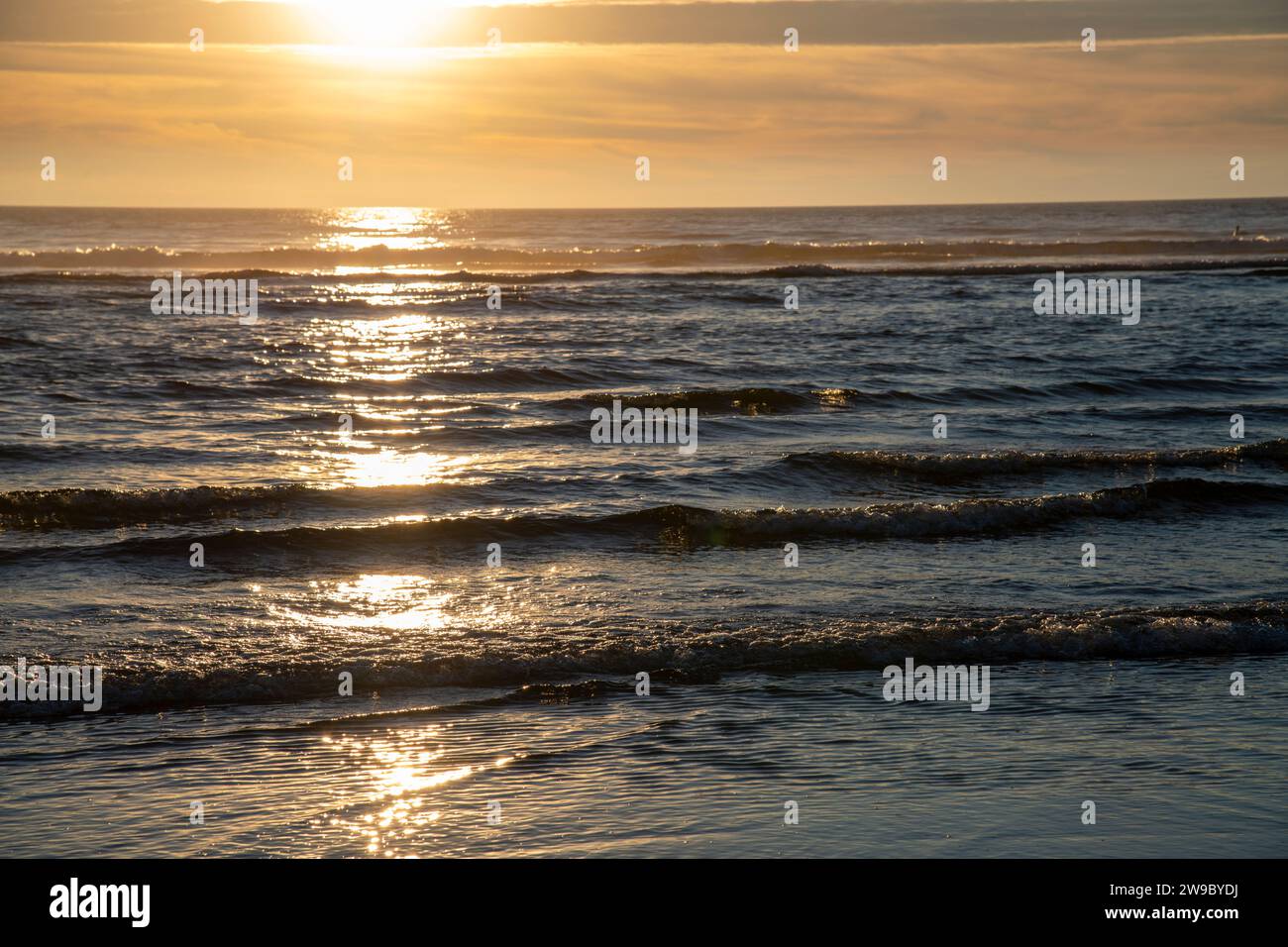 sunset on the beach sunset oregon Stock Photo - Alamy