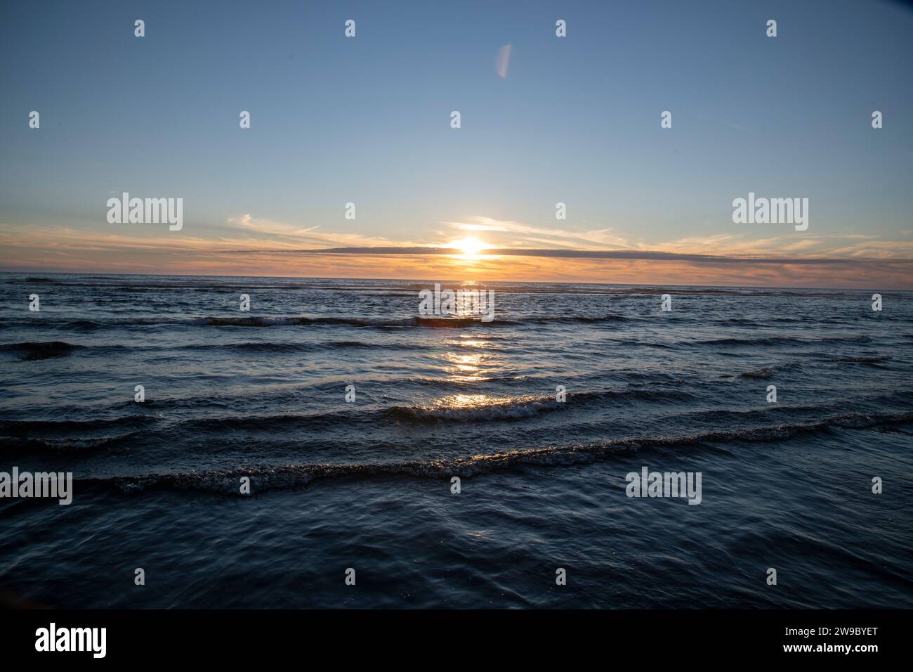 sunset on the beach sunset oregon Stock Photo - Alamy