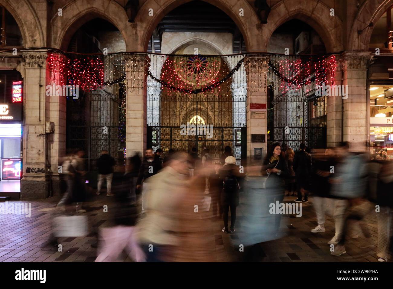 Istanbul, Istanbul, Turkey. 25th Dec, 2023. Christians celebrate the ...