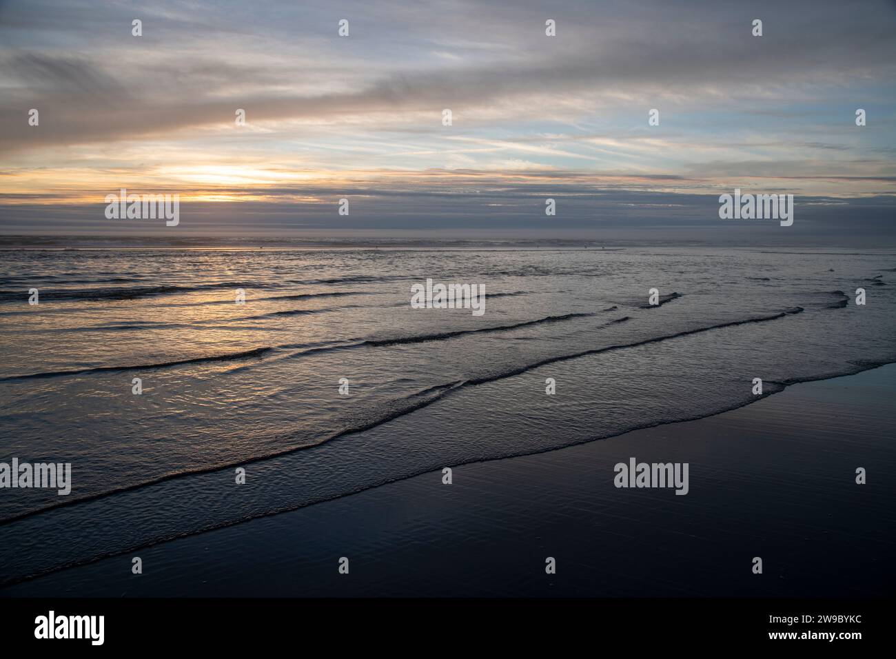 sunset on the beach sunset oregon Stock Photo - Alamy