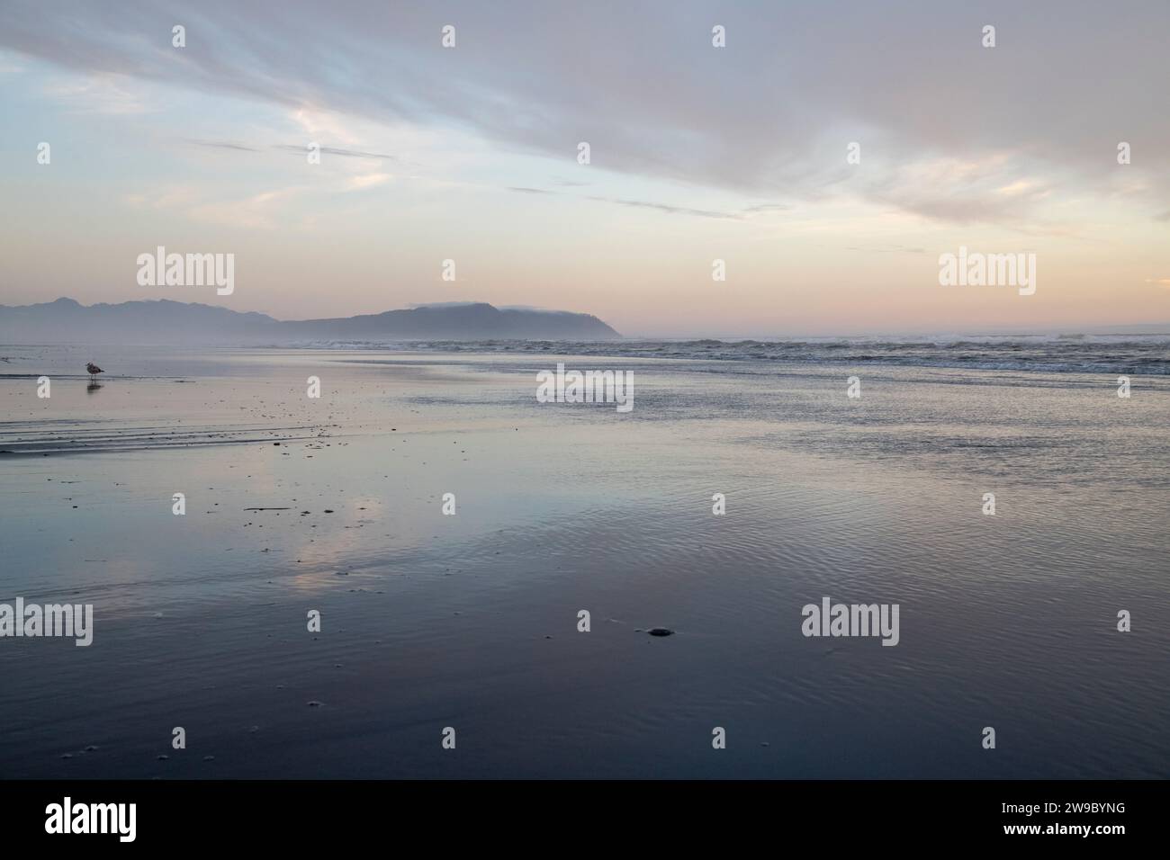 sunset on the beach sunset oregon Stock Photo - Alamy