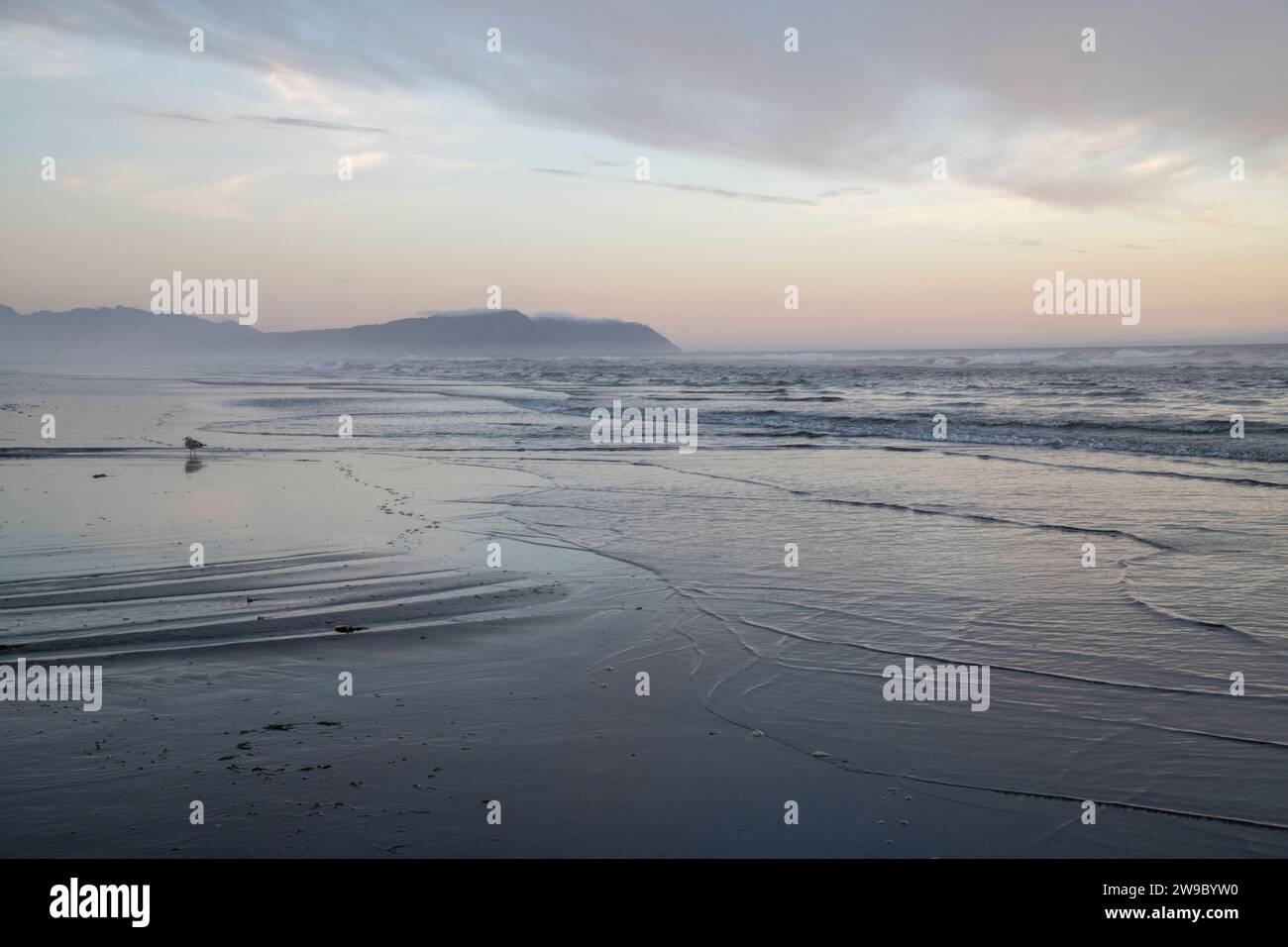 sunset on the beach sunset oregon Stock Photo - Alamy