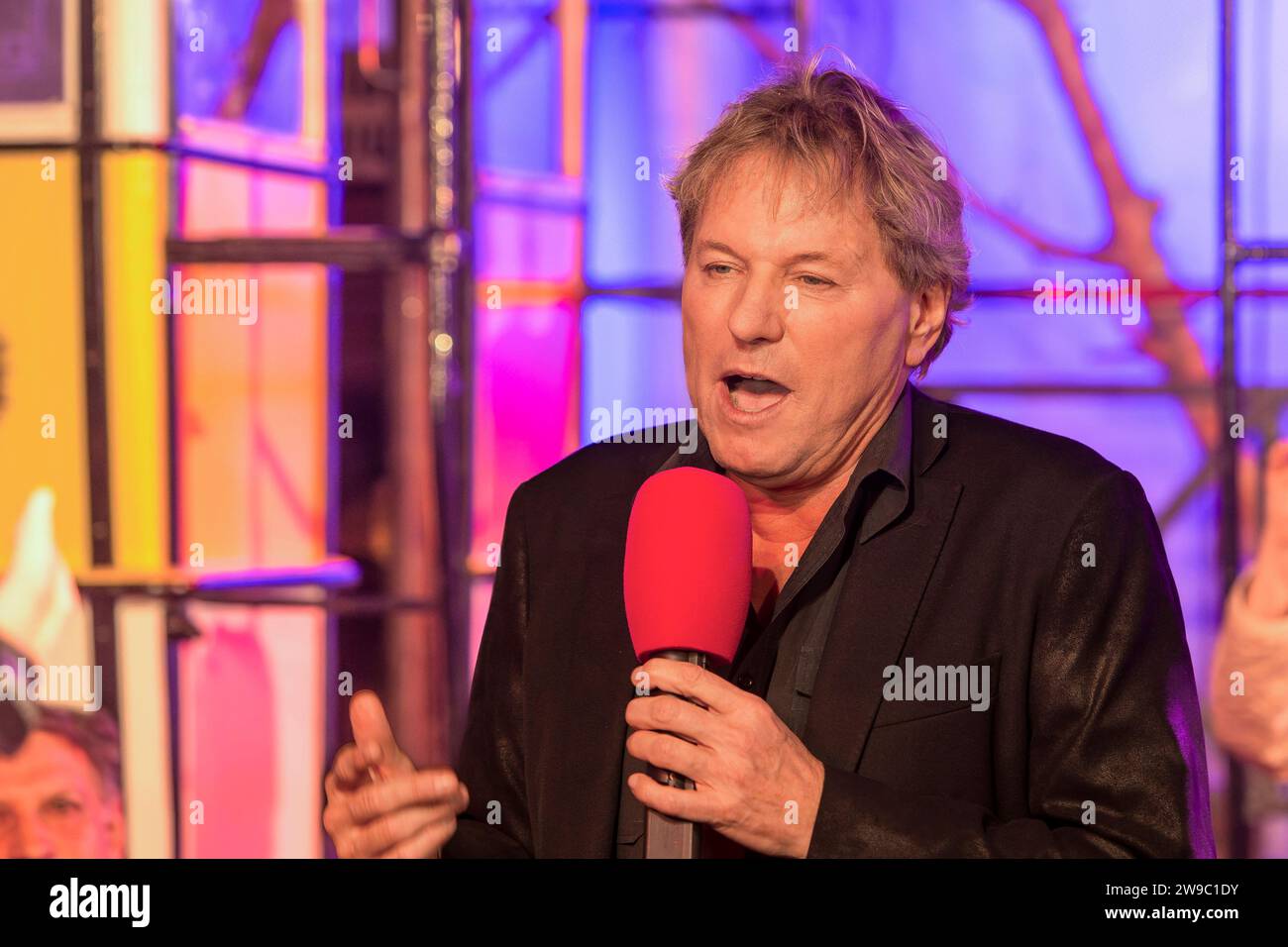 Deutsche schlagersanger hi-res stock photography and images - Alamy