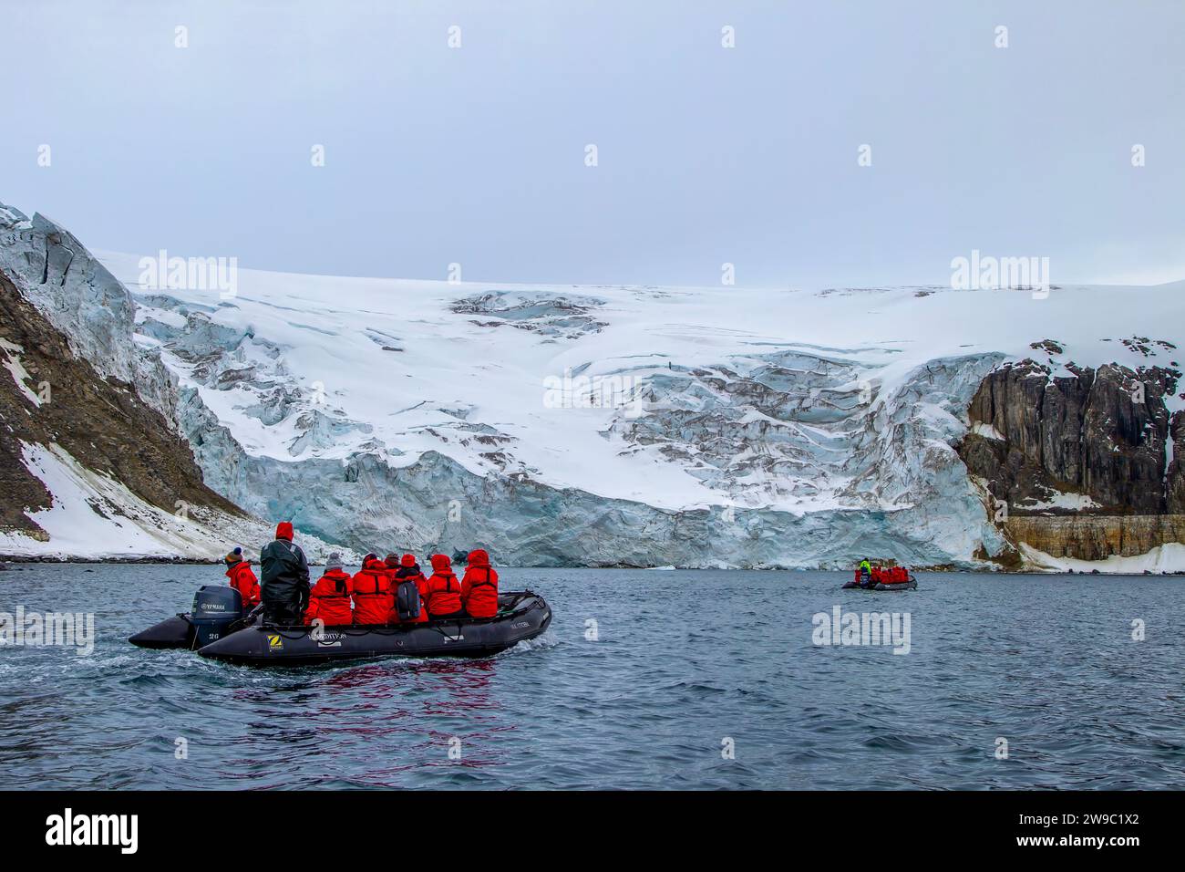 Zodiac boat artic hi-res stock photography and images - Alamy
