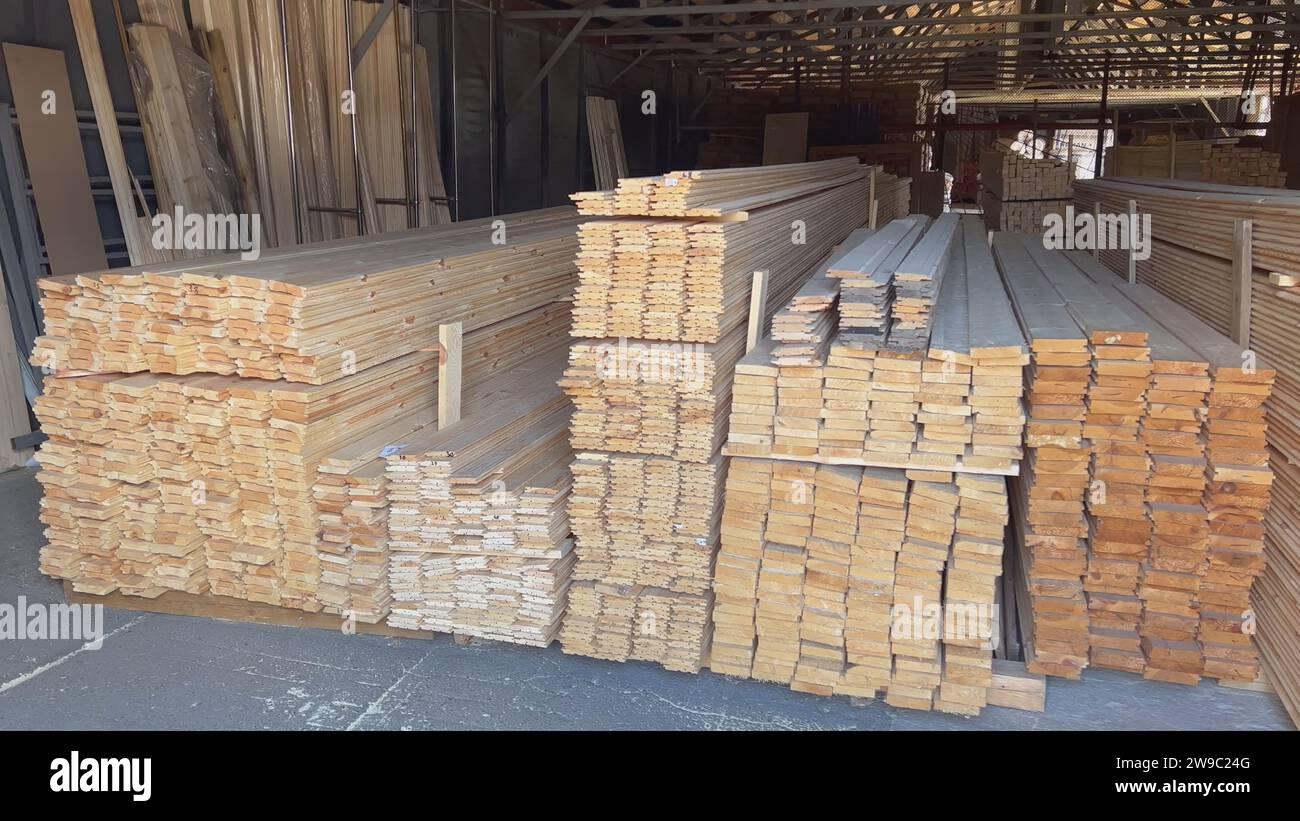 Timber moulding hi-res stock photography and images - Alamy