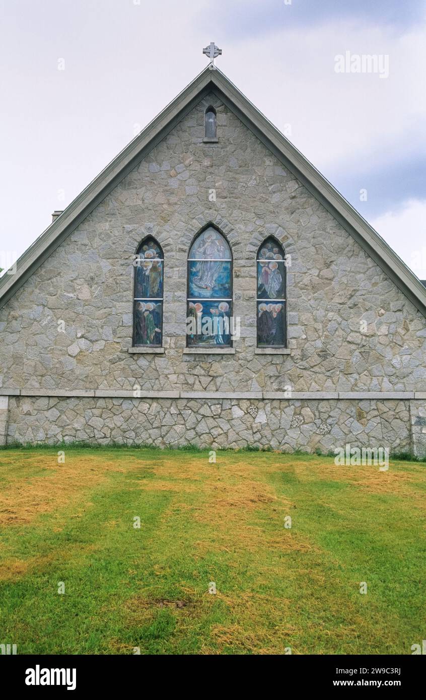 Joseph Stickney Memorial Chapel in Bretton Woods, New Hampshire. Built ...