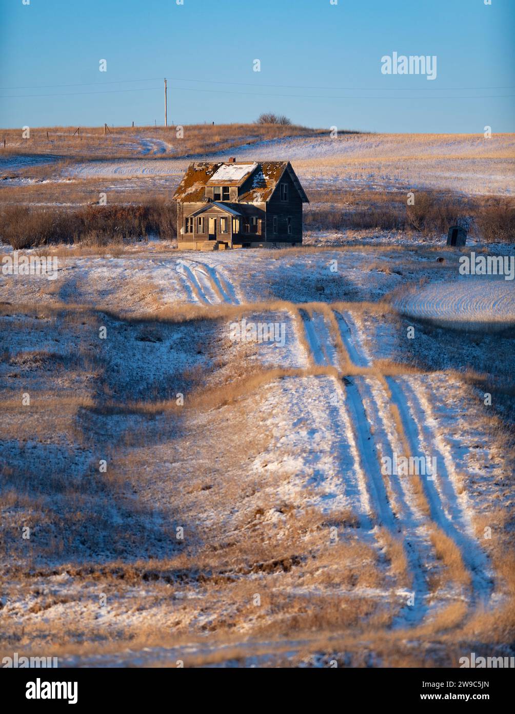 Old Farmhouse and buildings in North Dakota on a winter day Stock Photo ...