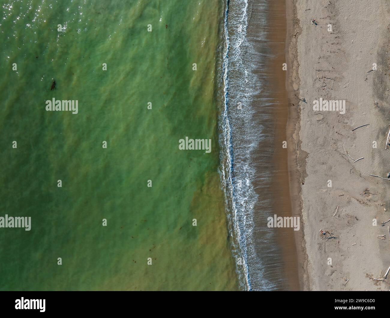 Aerial view of the huge Pacific ocean waves hitting the shore Stock ...