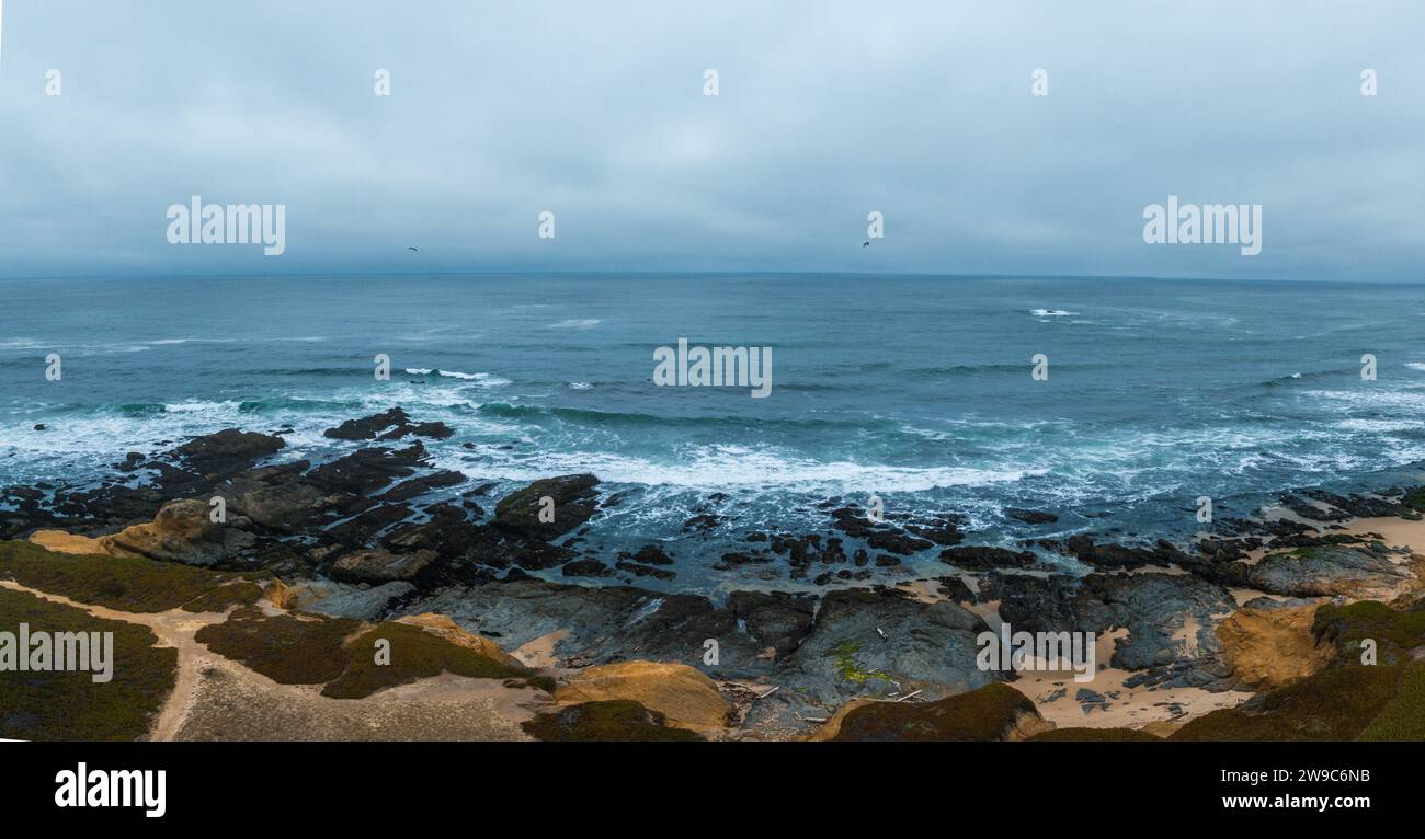 Aerial view of the huge Pacific ocean waves Stock Photo - Alamy