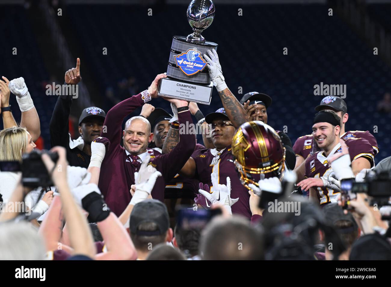 DETROIT, MI - DECEMBER 26: Minnesota Golden Gophers head coach P.J ...