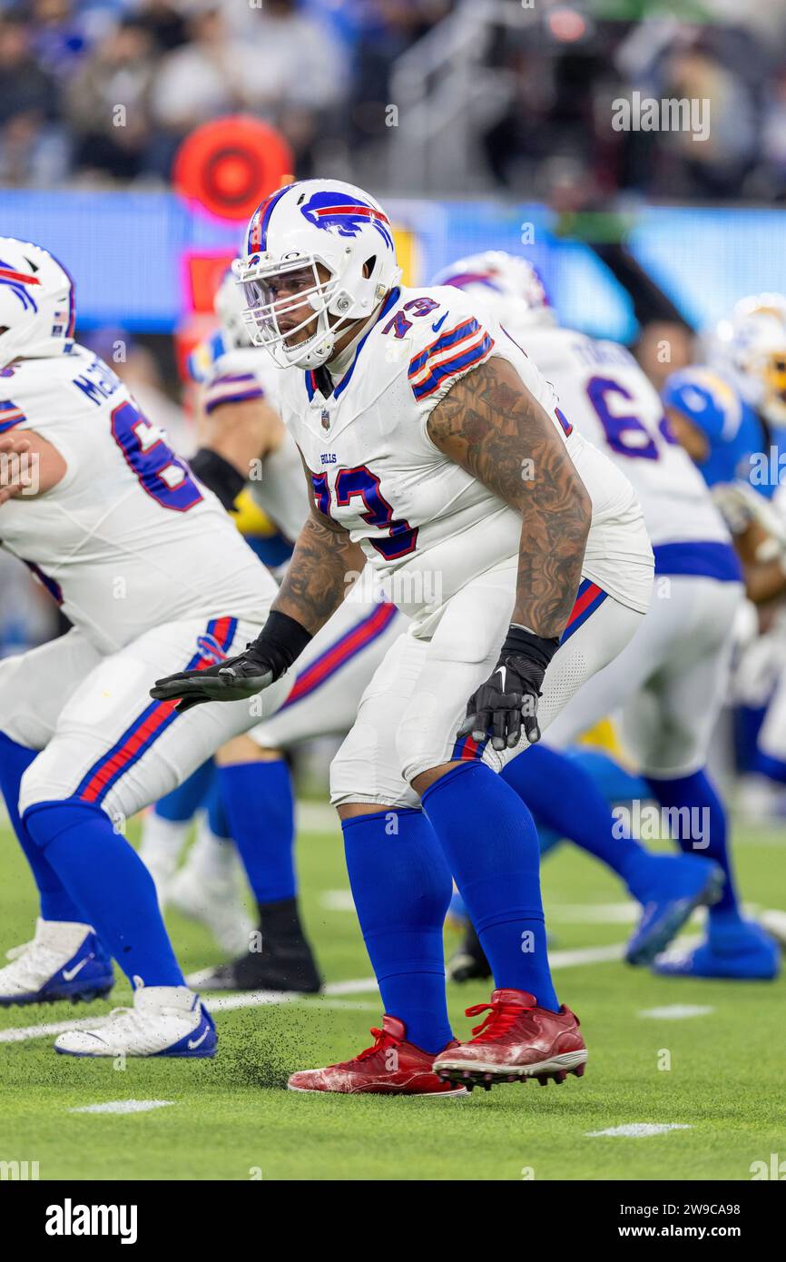 Buffalo Bills tackle Dion Dawkins (73) blocks against the Los Angeles ...
