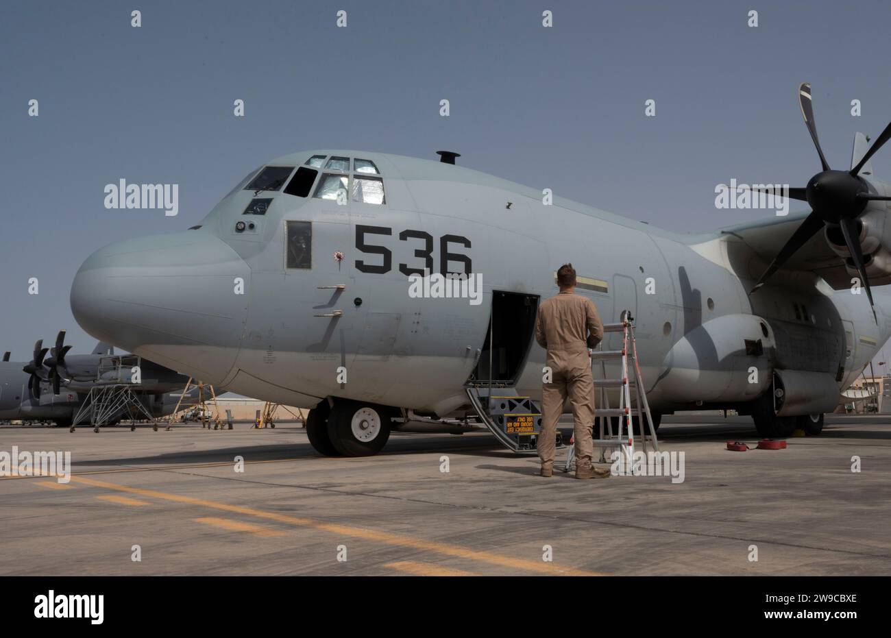 352 25 hi-res stock photography and images - Alamy