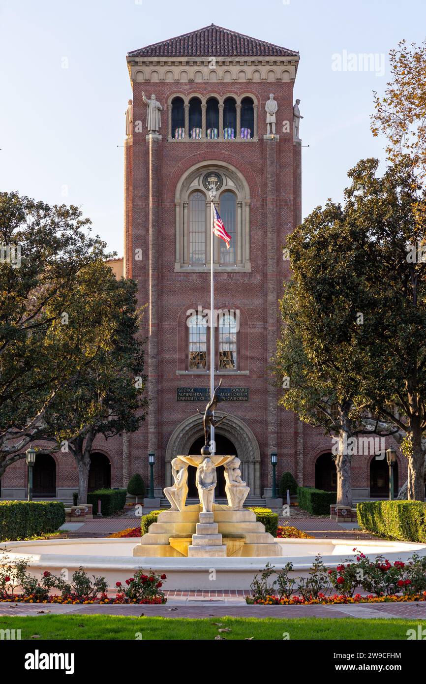 Los Angeles, CA - December 25 2023: Fountain in front of a building at ...
