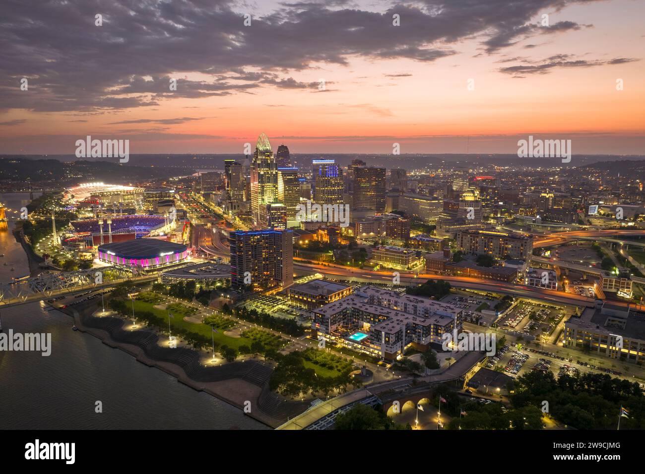 Aerial view of downtown district of Cincinnati city in Ohio, USA at ...