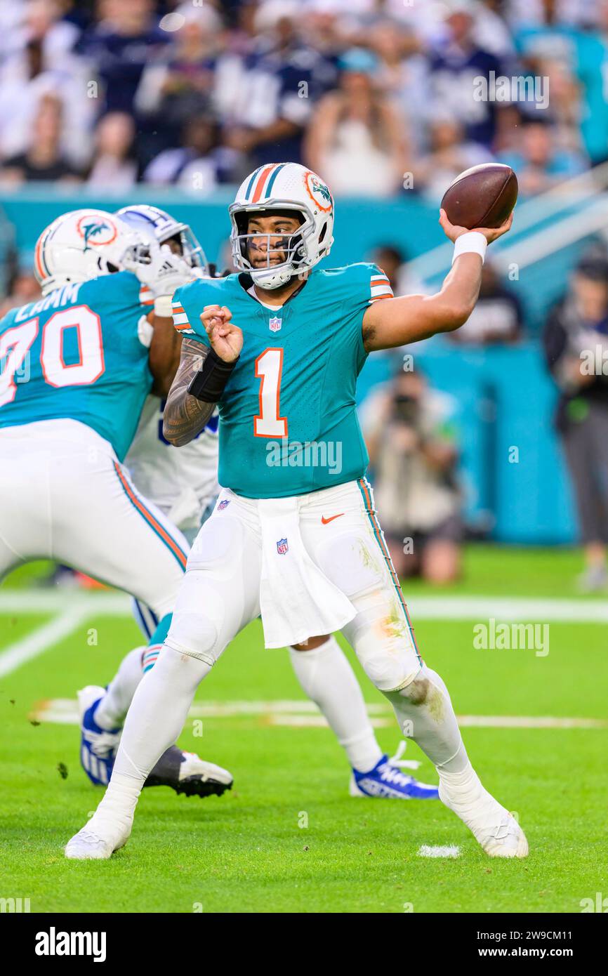 Miami Dolphins quarterback Tua Tagovailoa (1) throws the ball during an ...