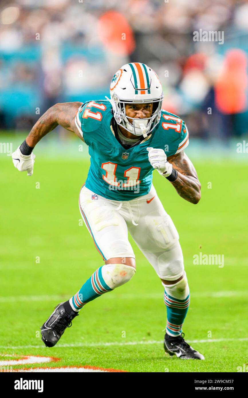 Miami Dolphins wide receiver Cedrick Wilson Jr. (11) runs a play during ...