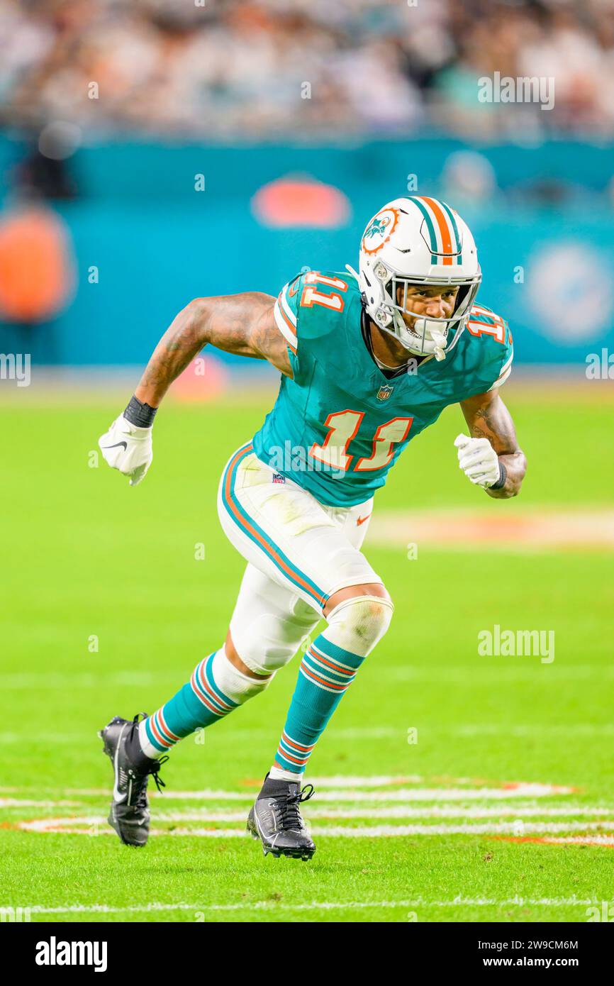 Miami Dolphins wide receiver Cedrick Wilson Jr. (11) runs a play during ...
