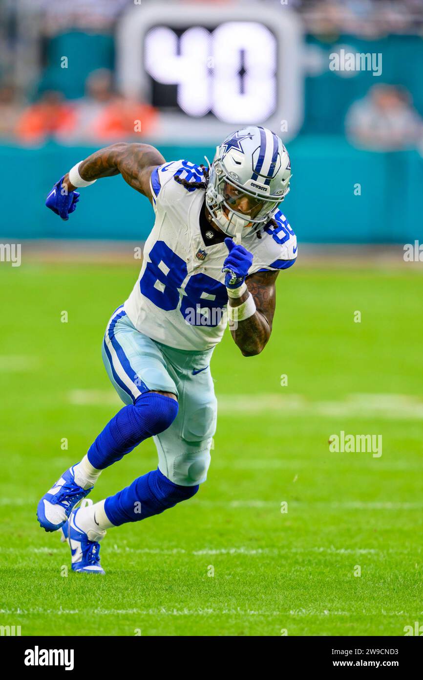 Dallas Cowboys wide receiver CeeDee Lamb (88) runs a play during an NFL ...