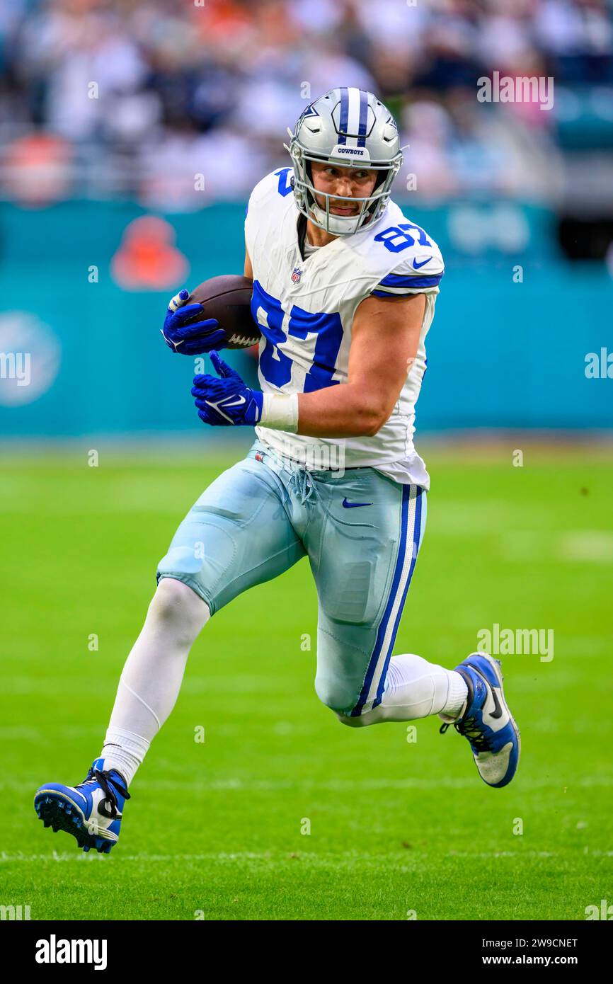 Dallas Cowboys tight end Jake Ferguson (87) runs with the ball during ...