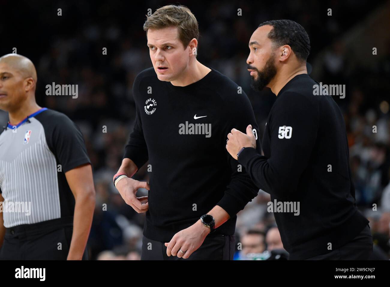 Utah Jazz coach Will hardy speaks with assistant coach Lamar Skeeter ...