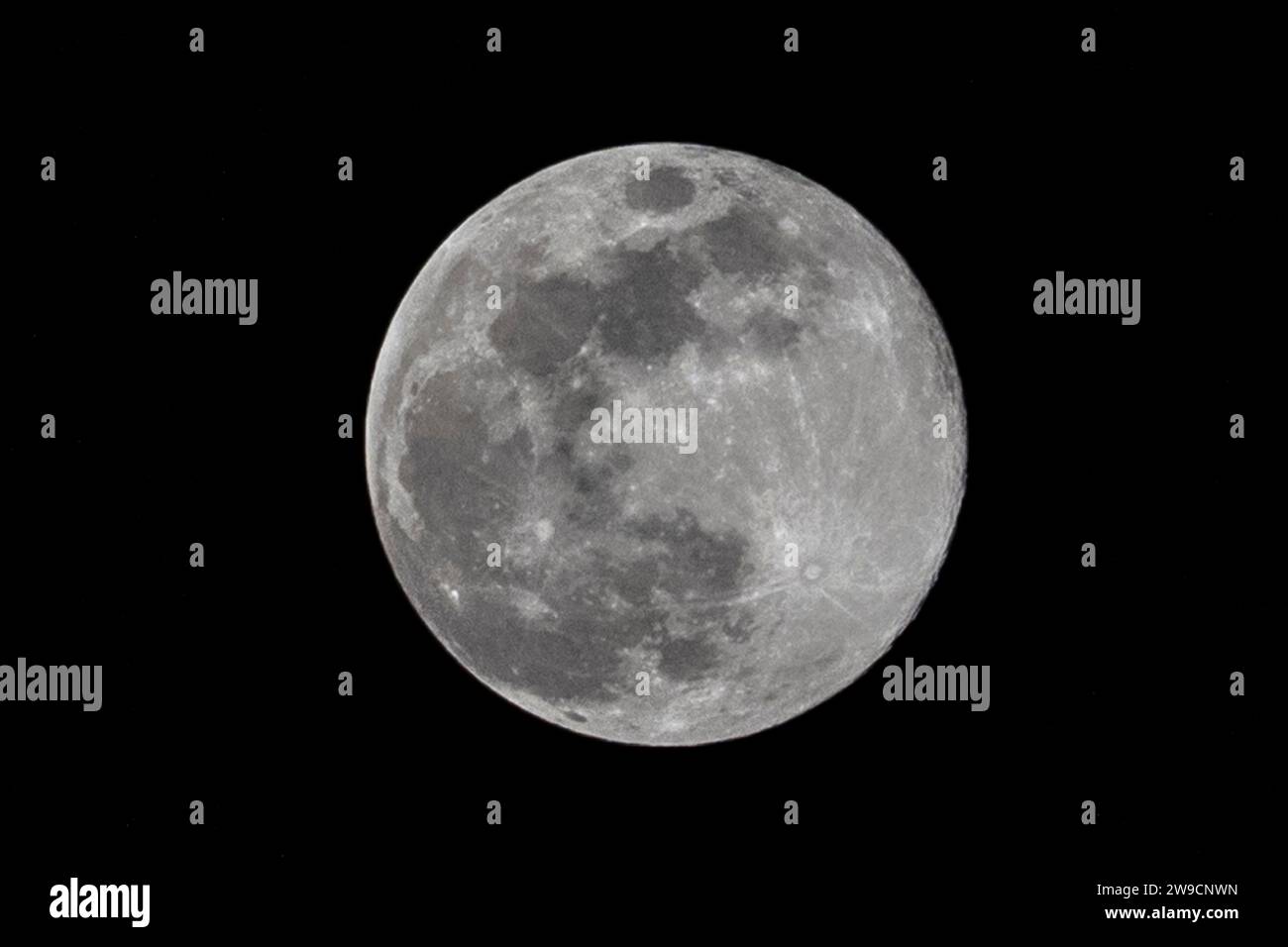 Chicago, USA. 26 December 2023. Chicago weather – A full Cold Moon ...