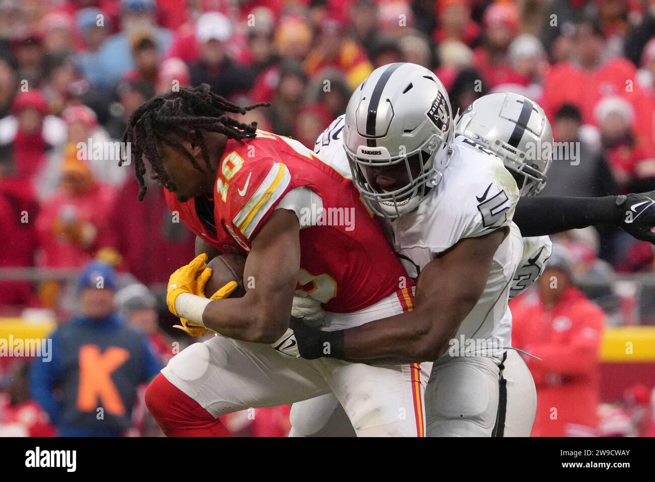 Las Vegas Raiders linebacker Divine Deablo (5) tackles Kansas City ...