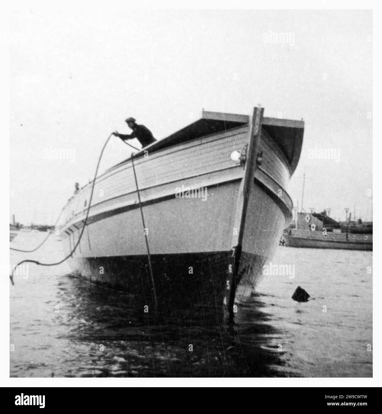 The hull and superstructure of HMAS Tiger Snake during trials in ...