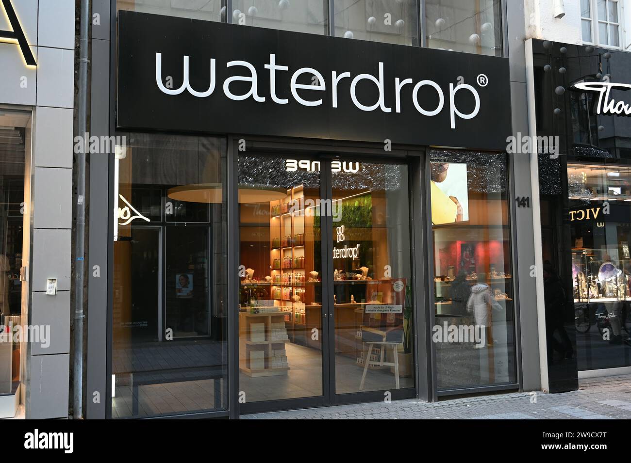 Microdrink hi-res stock photography and images - Alamy