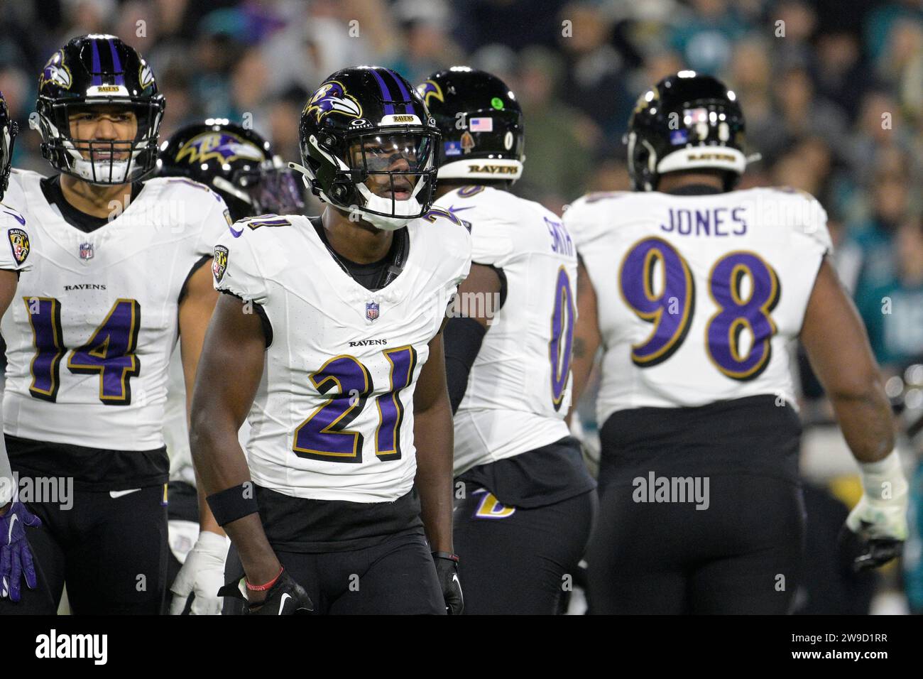 Baltimore Ravens cornerback Brandon Stephens (21) looks to the sideline ...
