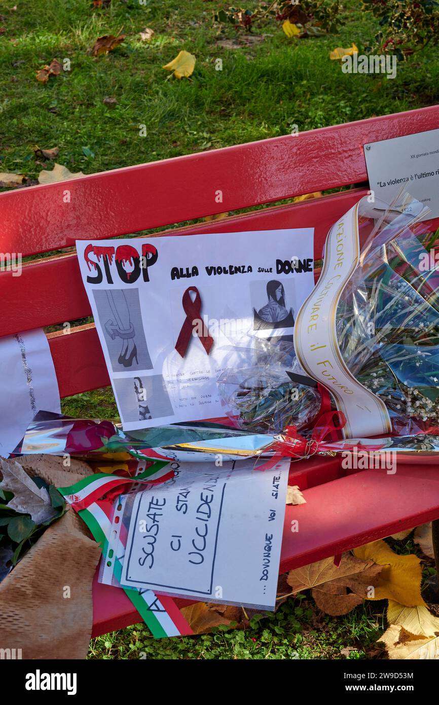 Ome (Bs), una panchina rossa, simbolo contro la violenza sulle donne ...