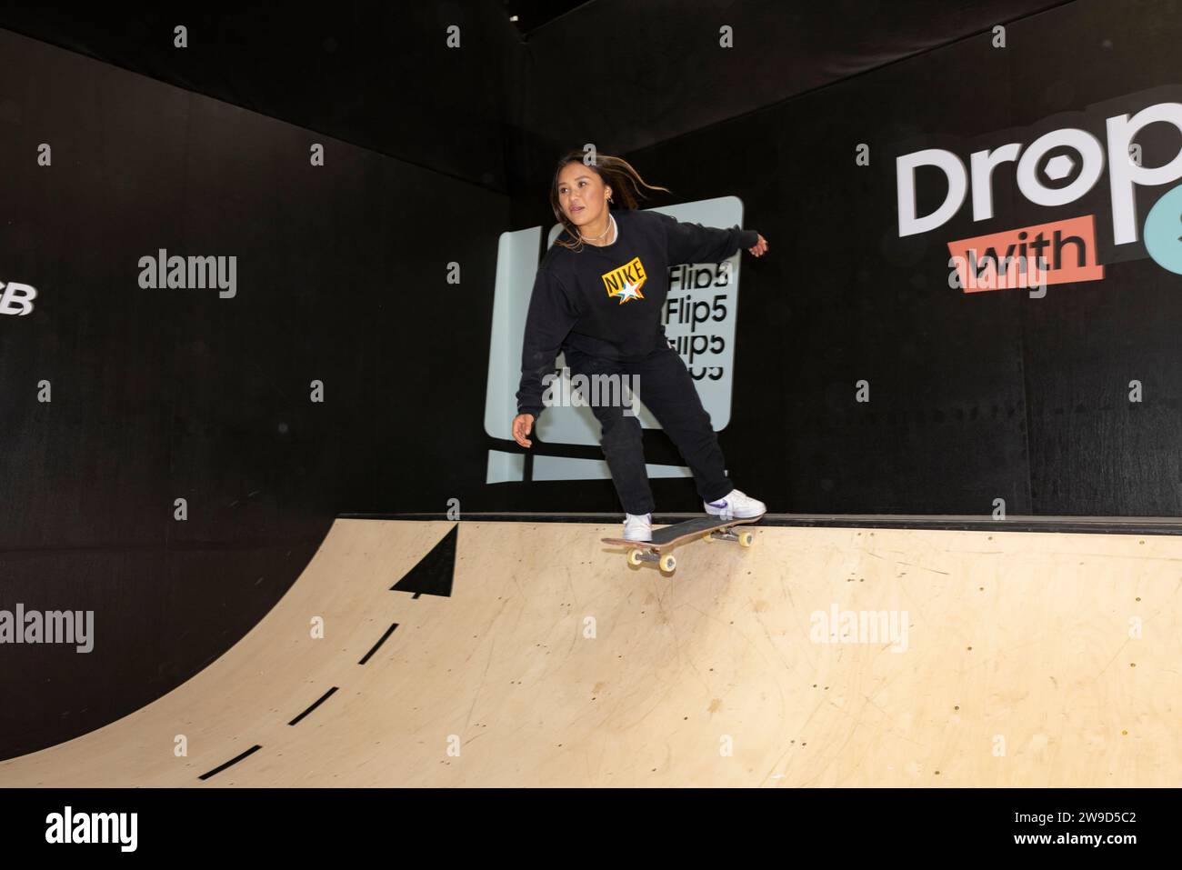 Samsung flip skate park hi-res stock photography and images - Alamy