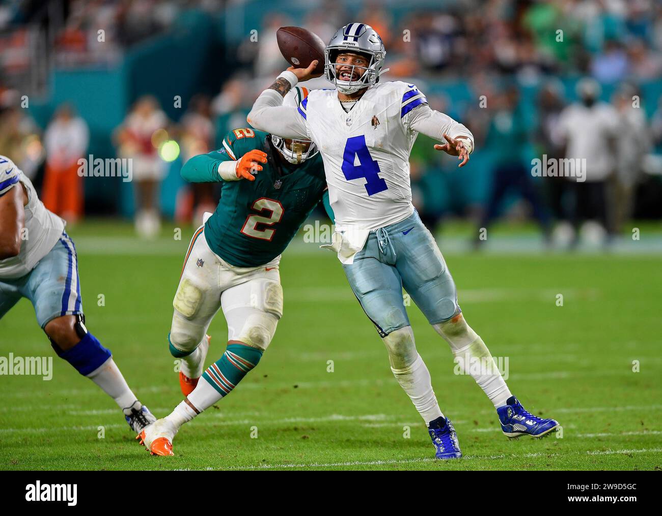 Dallas Cowboys quarterback Dak Prescott (4) throws the ball in front of ...
