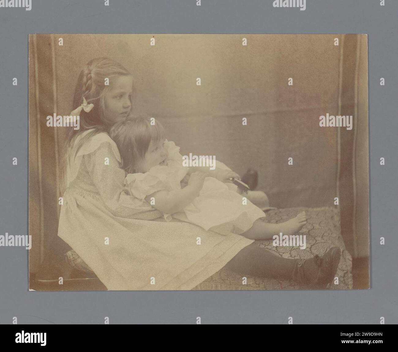 Portrait of two unknown children, Johannes Diderik van der Waals (1873 ...