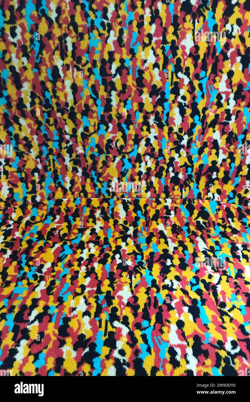 23.05.2023, Berlin, GER - Sitzmuster Vielfalt in einem Bus der BVG ...