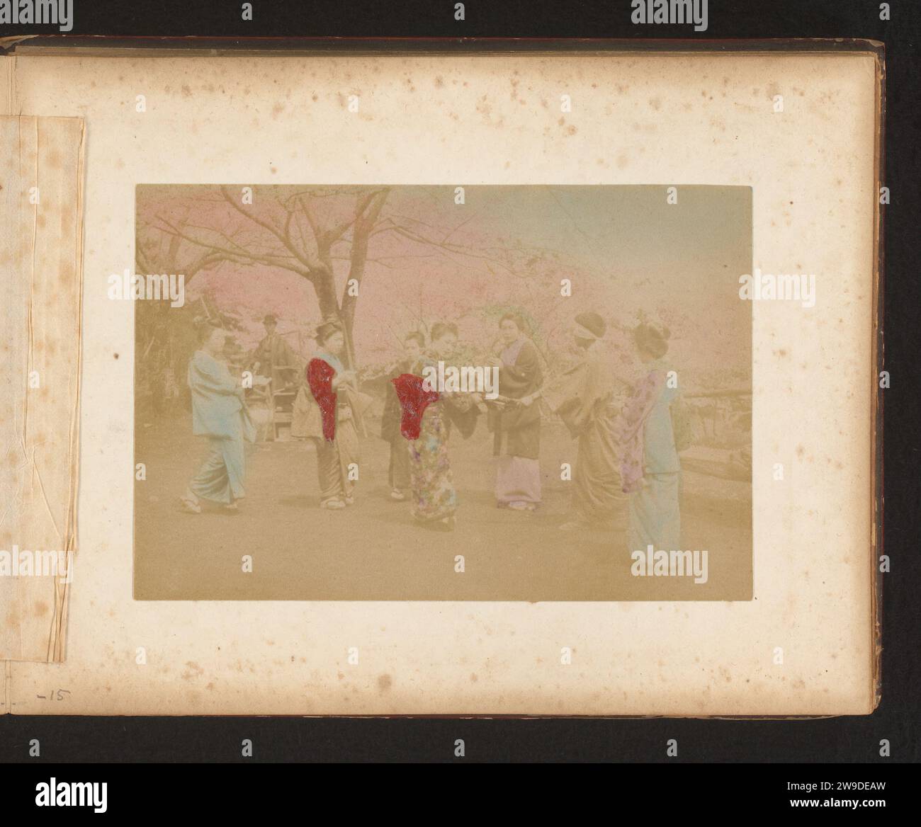 Seven Japanese women during a traditional Japanese dance, Anonymous ...
