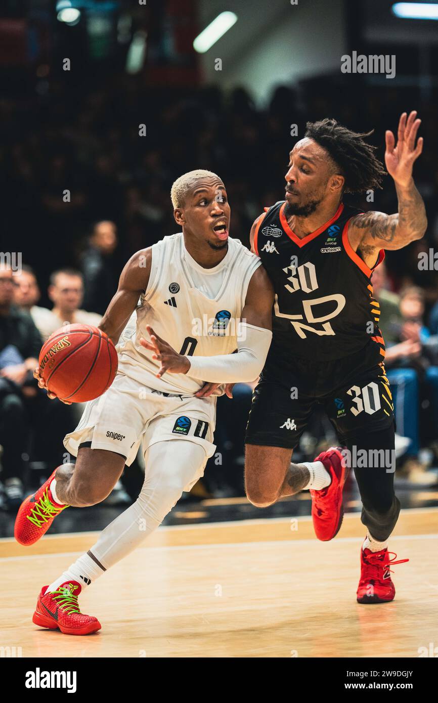 Paris, France. 26th Dec, 2023. T.J. SHORTS II (Paris) and Matt MORGAN ...