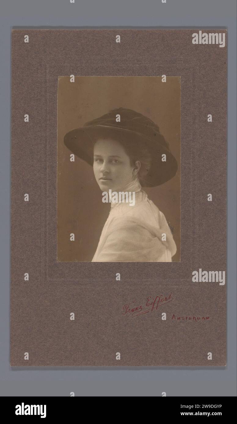 Portrait of Johanna Geertruida Jonker, Franz Eiffert, 1911 photograph ...