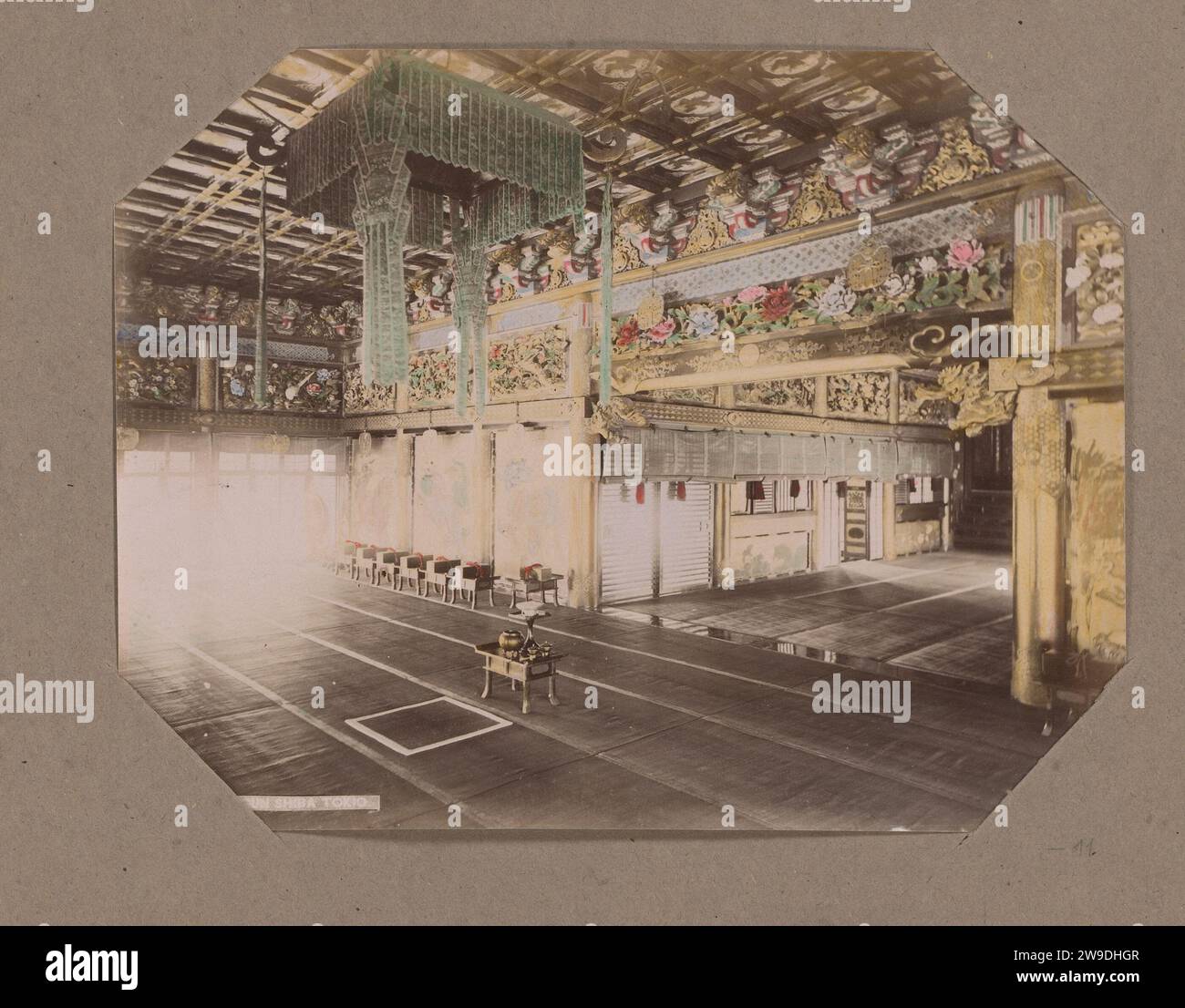 Interior of one of the buildings of the ZoJo-Ji temple complex in Shiba ...
