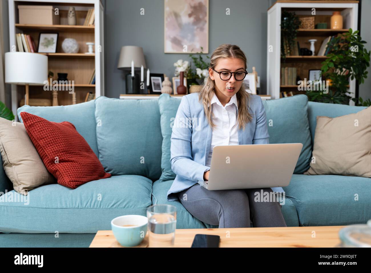 Ai professional in home office hi-res stock photography and images - Alamy
