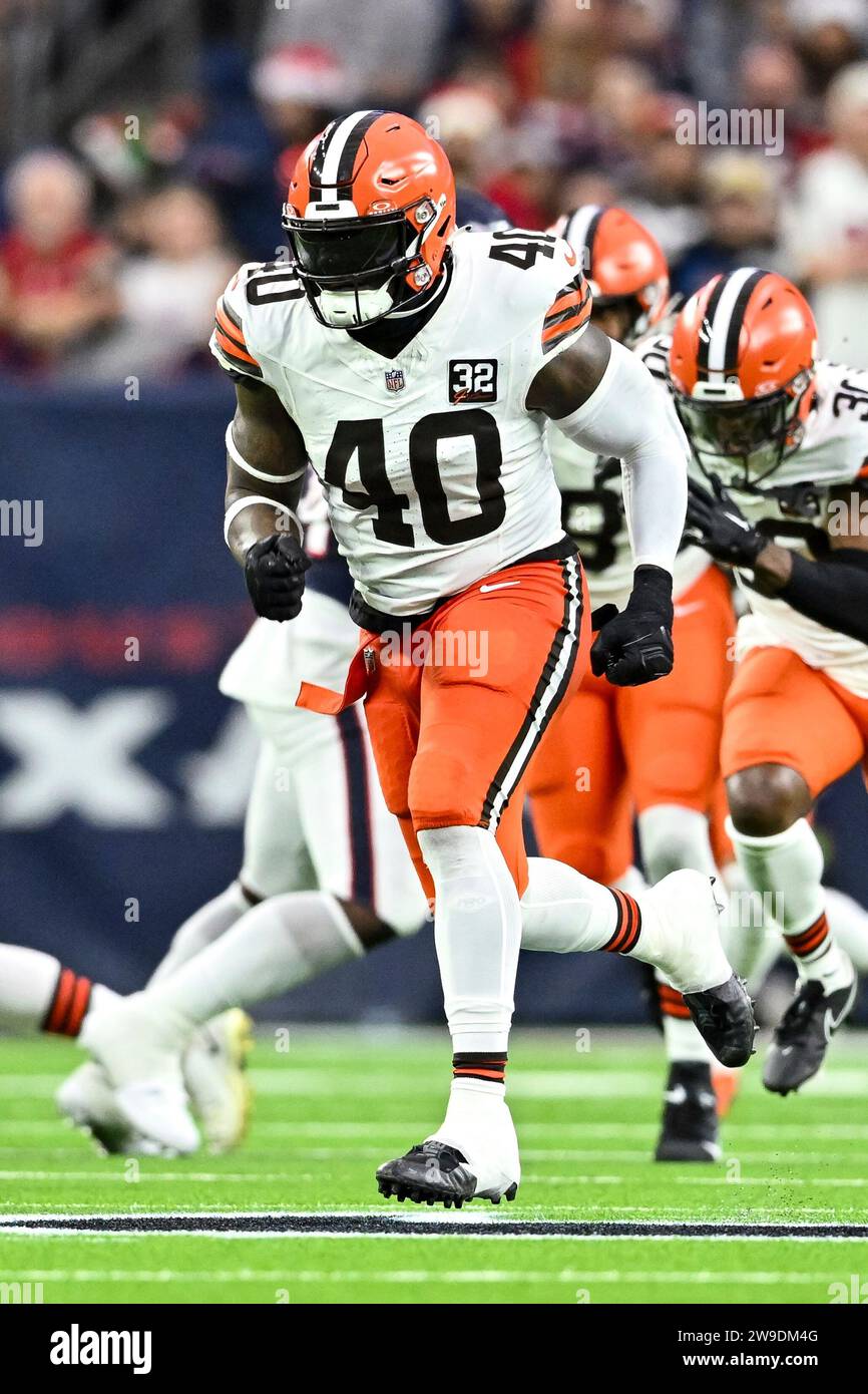Cleveland Browns linebacker Matthew Adams (40) in action during an NFL ...