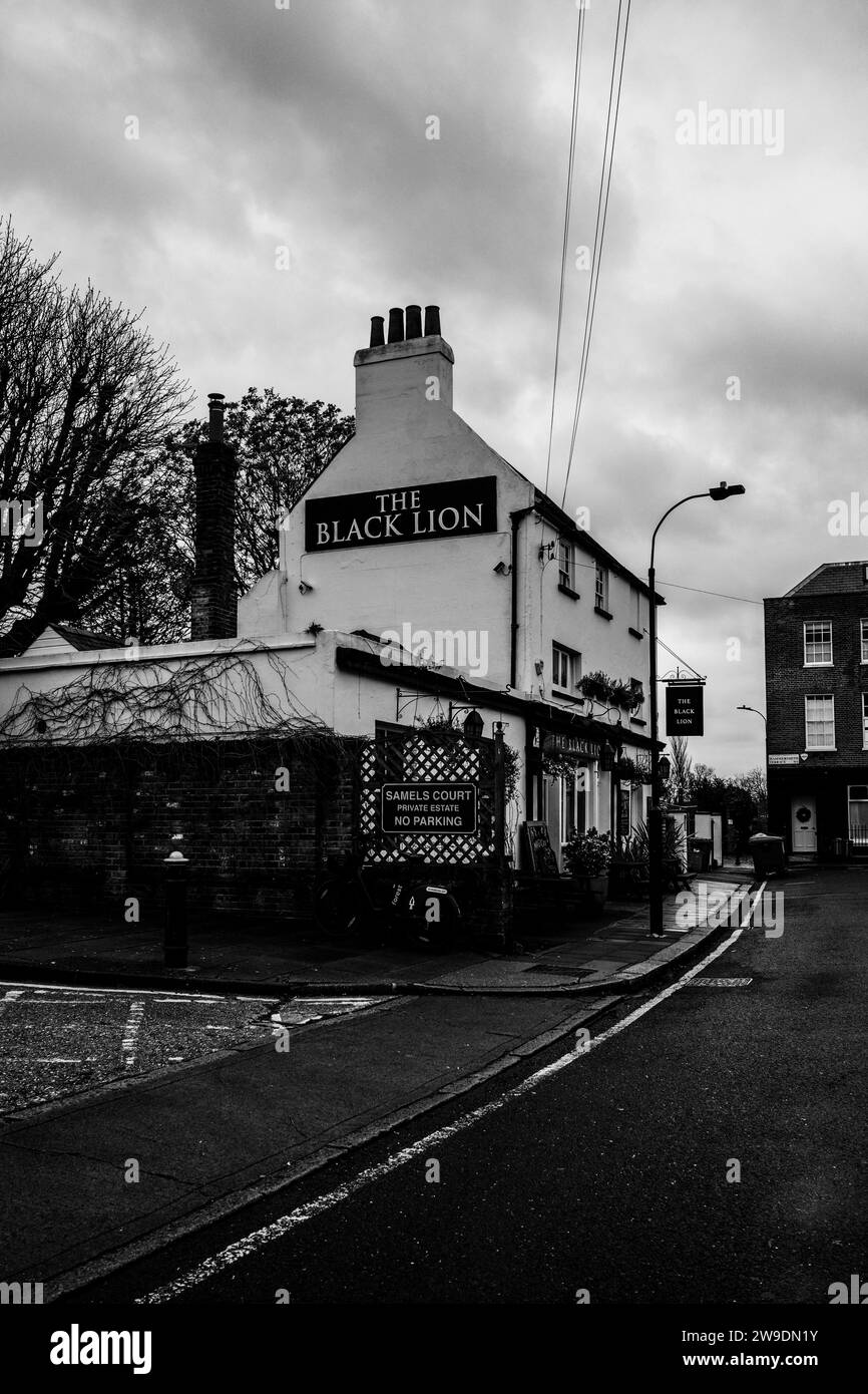 Black Lion Pub Stock Photo - Alamy