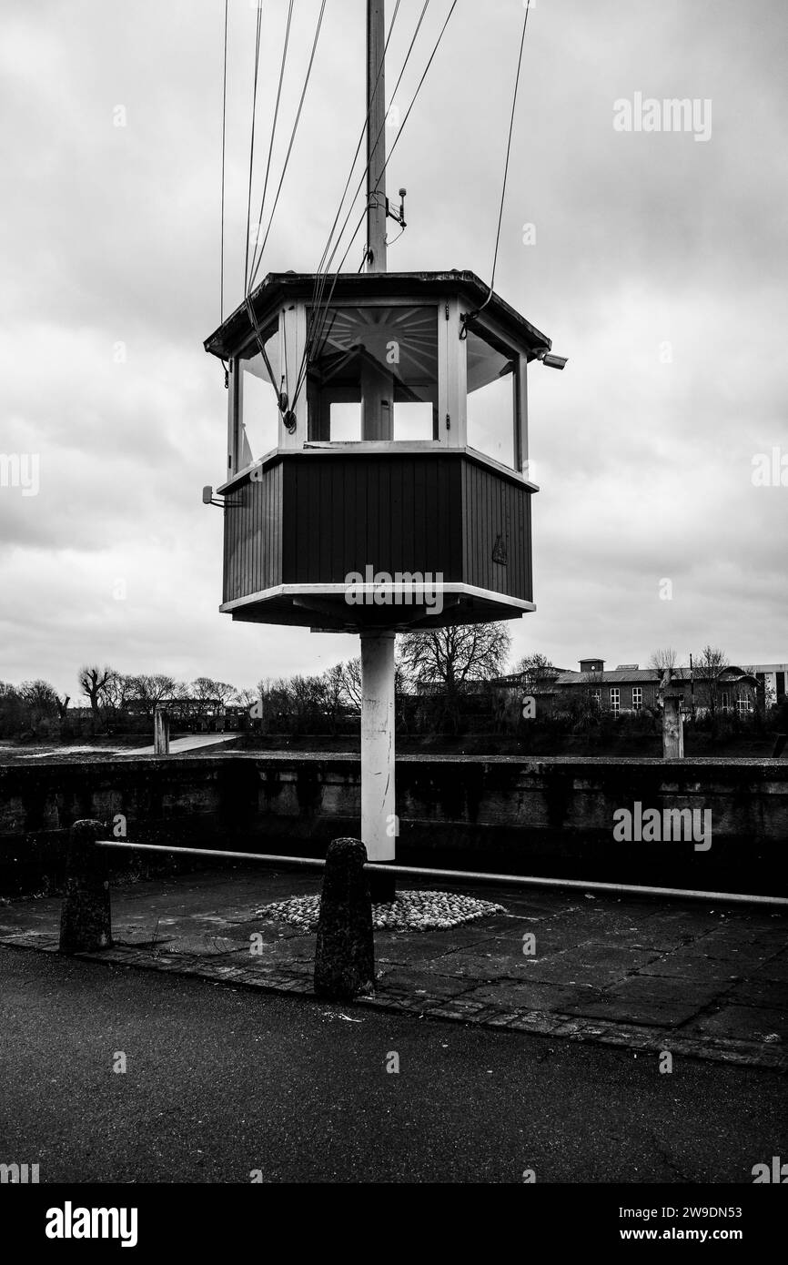 Crow's nest lookout Black and White Stock Photos & Images - Alamy