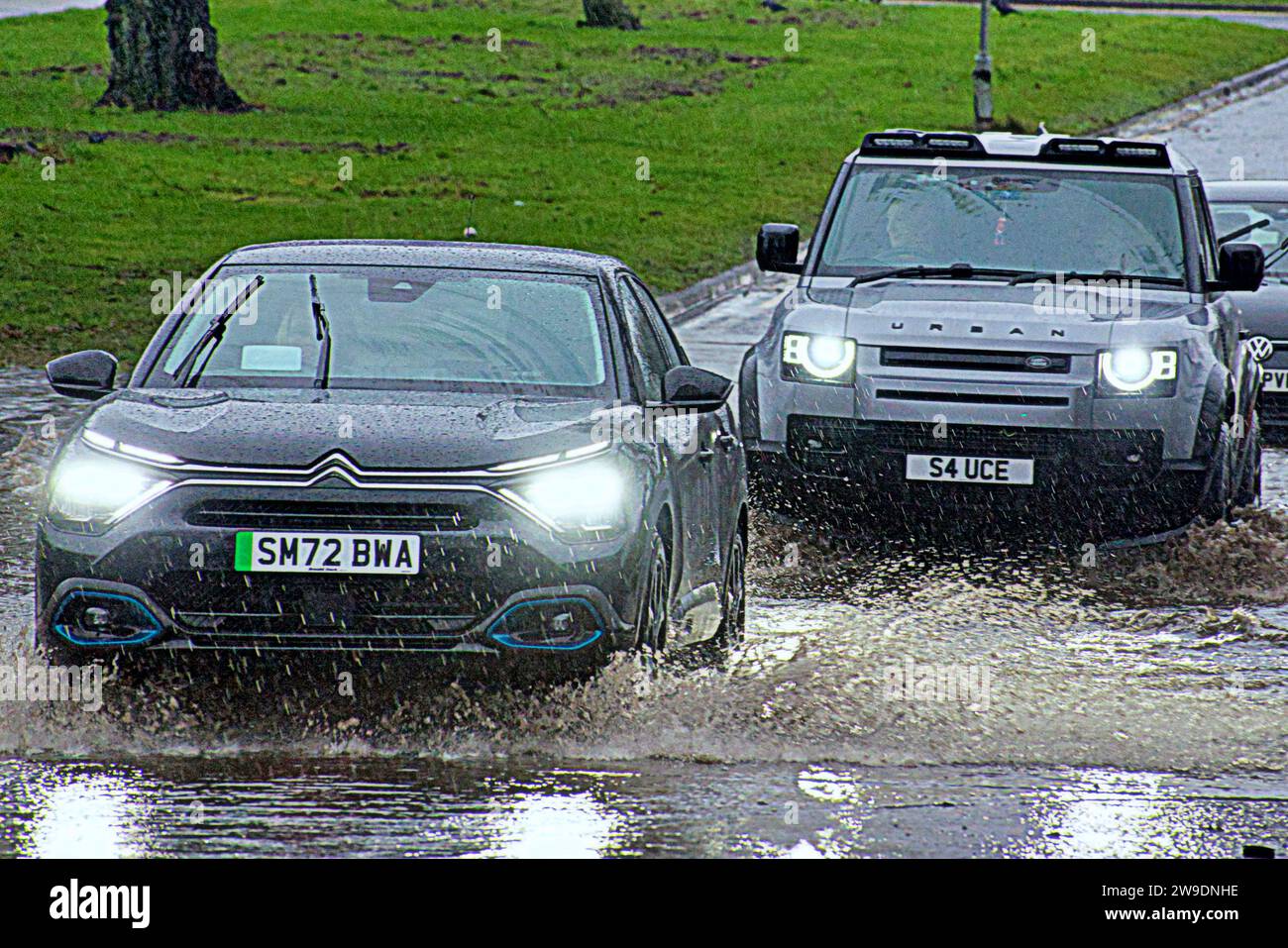 Glasgow, Scotland, UK. 27th December, 2023. UK Weather: Storm Gerrit ...