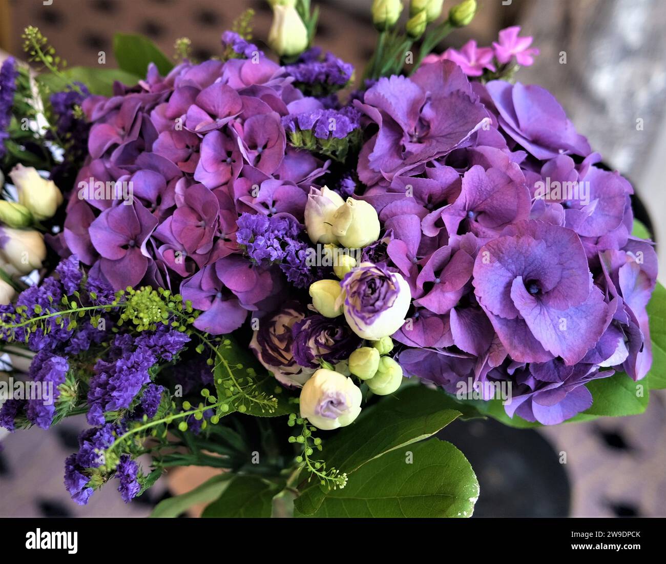 Impossibly purple hi-res stock photography and images - Alamy