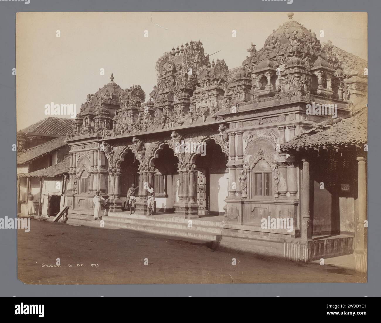 Hindu temple with priests, Colombo, Sri Lanka, c. 1875 - c. 1910 ...