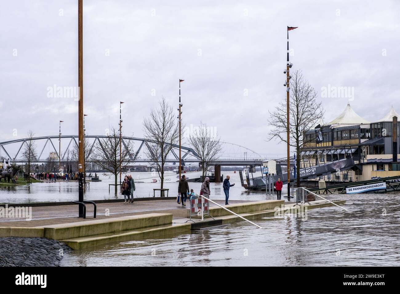 Netherlands, Nijmegen, 27-12-2023, - The river Waal is high. The high ...