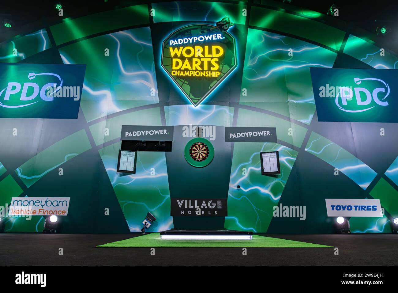 Alexandra Palace, London, UK. 27th Dec, 2023. 2023/24 PDC Paddy Power ...